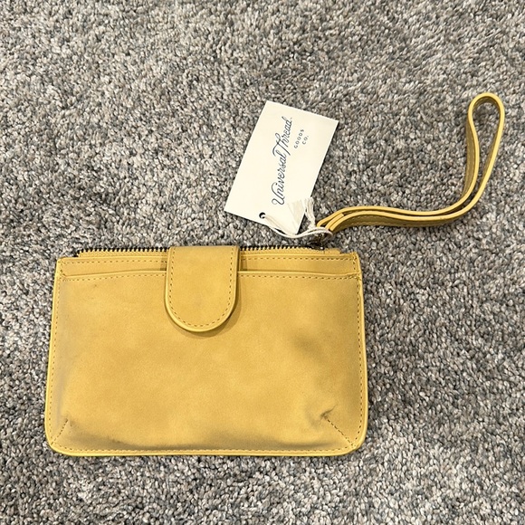 Universal Thread | Bags | Universal Thread Wristlet | Poshmark